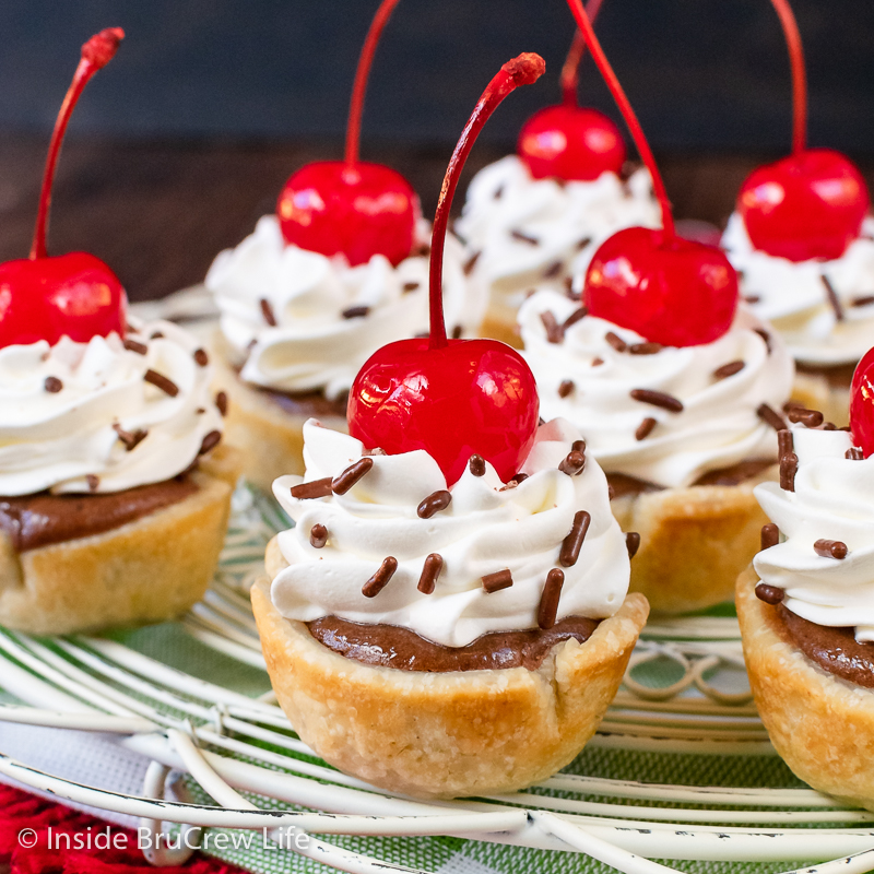 Mini Lemon Cheesecake Pies - Inside BruCrew Life