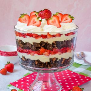 Easy No Bake Neapolitan Cheesecake Trifle - Inside BruCrew Life