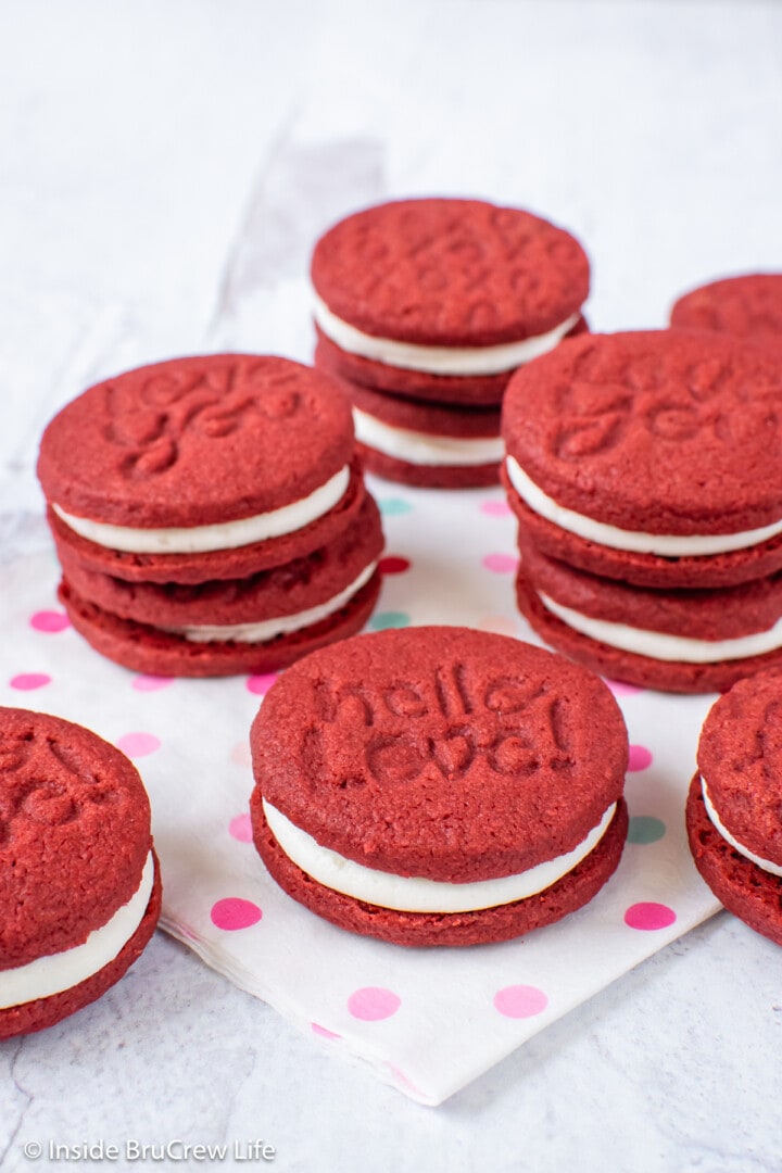 Red Velvet Oreos (Copycat Recipe) - Inside BruCrew Life