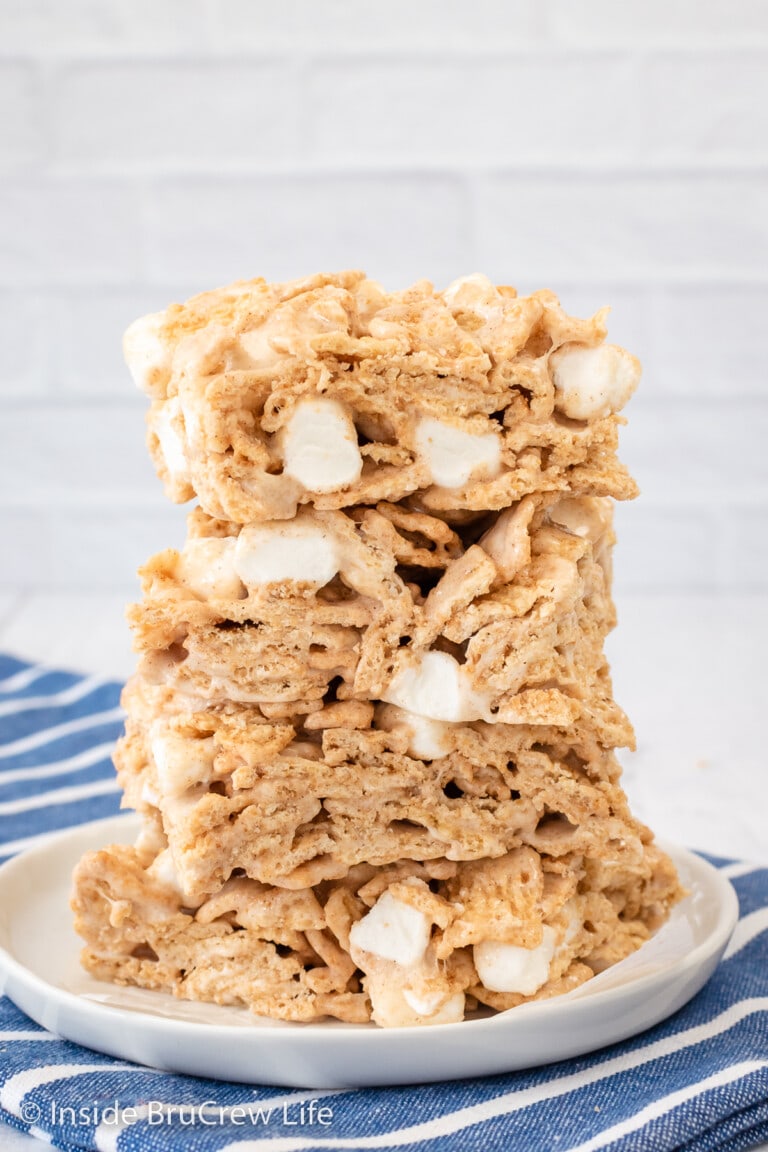 Cinnamon Toast Crunch Bars - Inside BruCrew Life