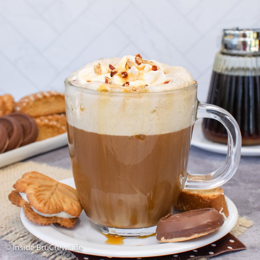 Simple Cinnamon Maple Latte Recipe (Hot or Iced) - Inside BruCrew Life