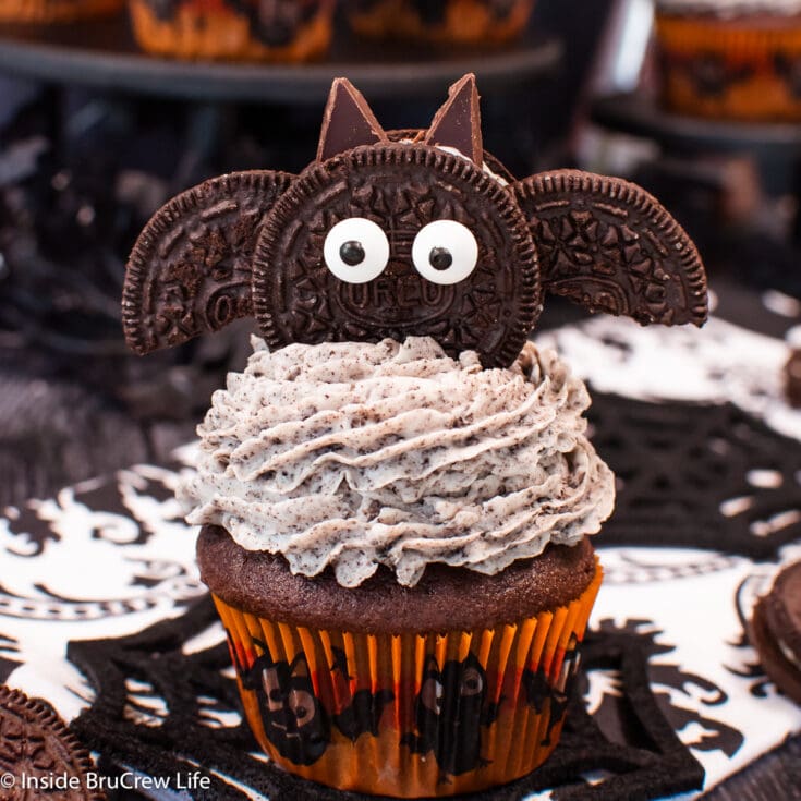 Easy Oreo Bats (Cute and Fun Treat for Halloween) - Inside BruCrew Life