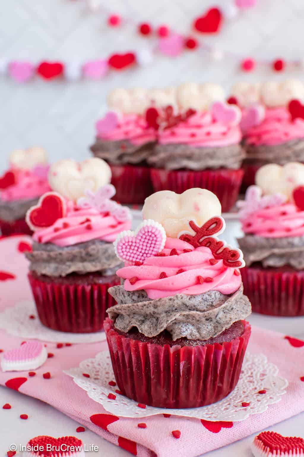 Valentine's Day Cupcakes - Inside BruCrew Life